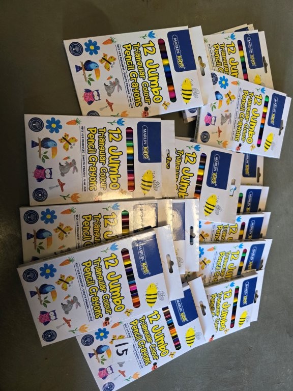 196 Marlin 12pc jumbo triangular pencils x15